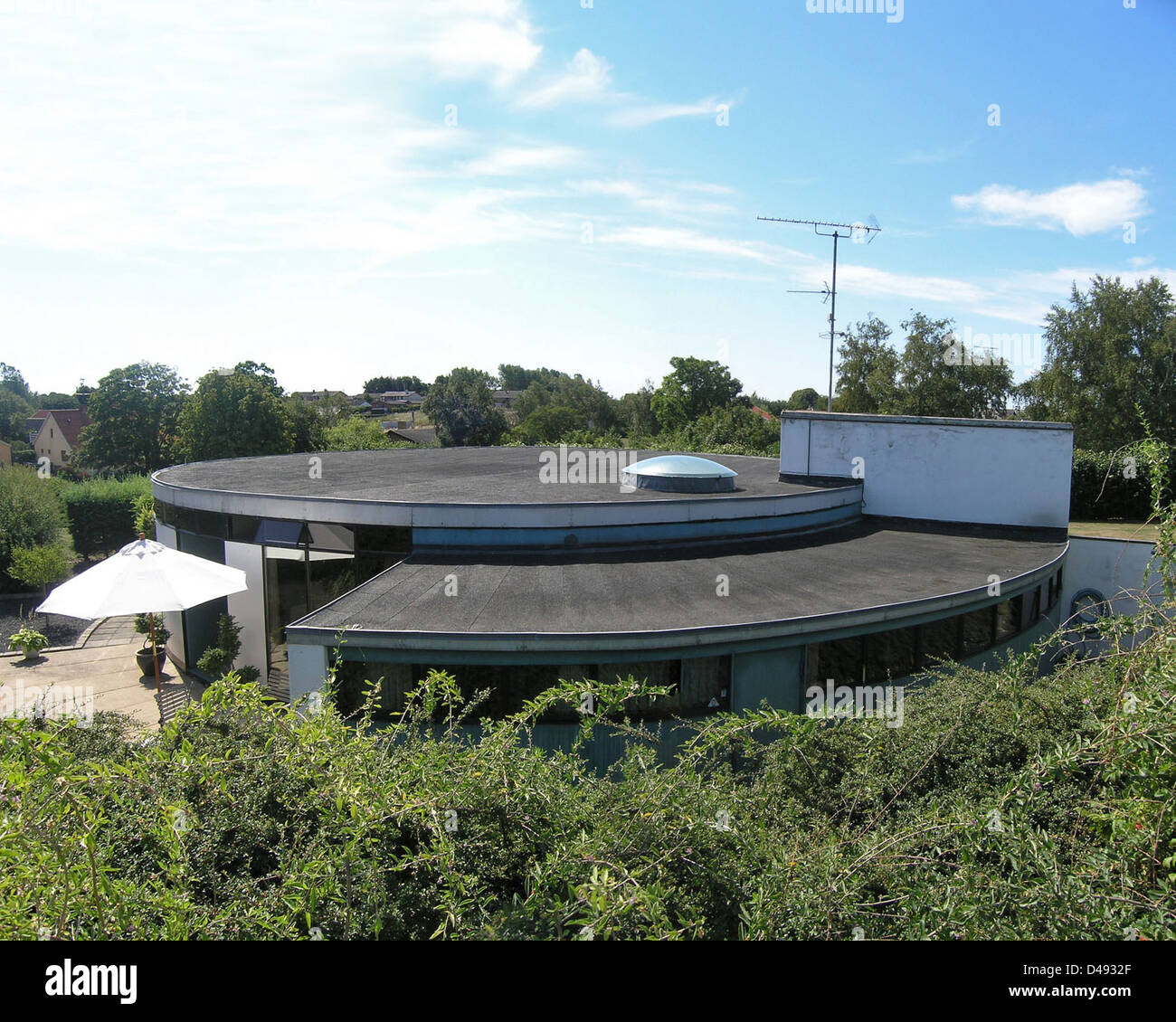 Arne Jacobsen and Leo Henriksen’s Round House, built in Odden, Denmark ...