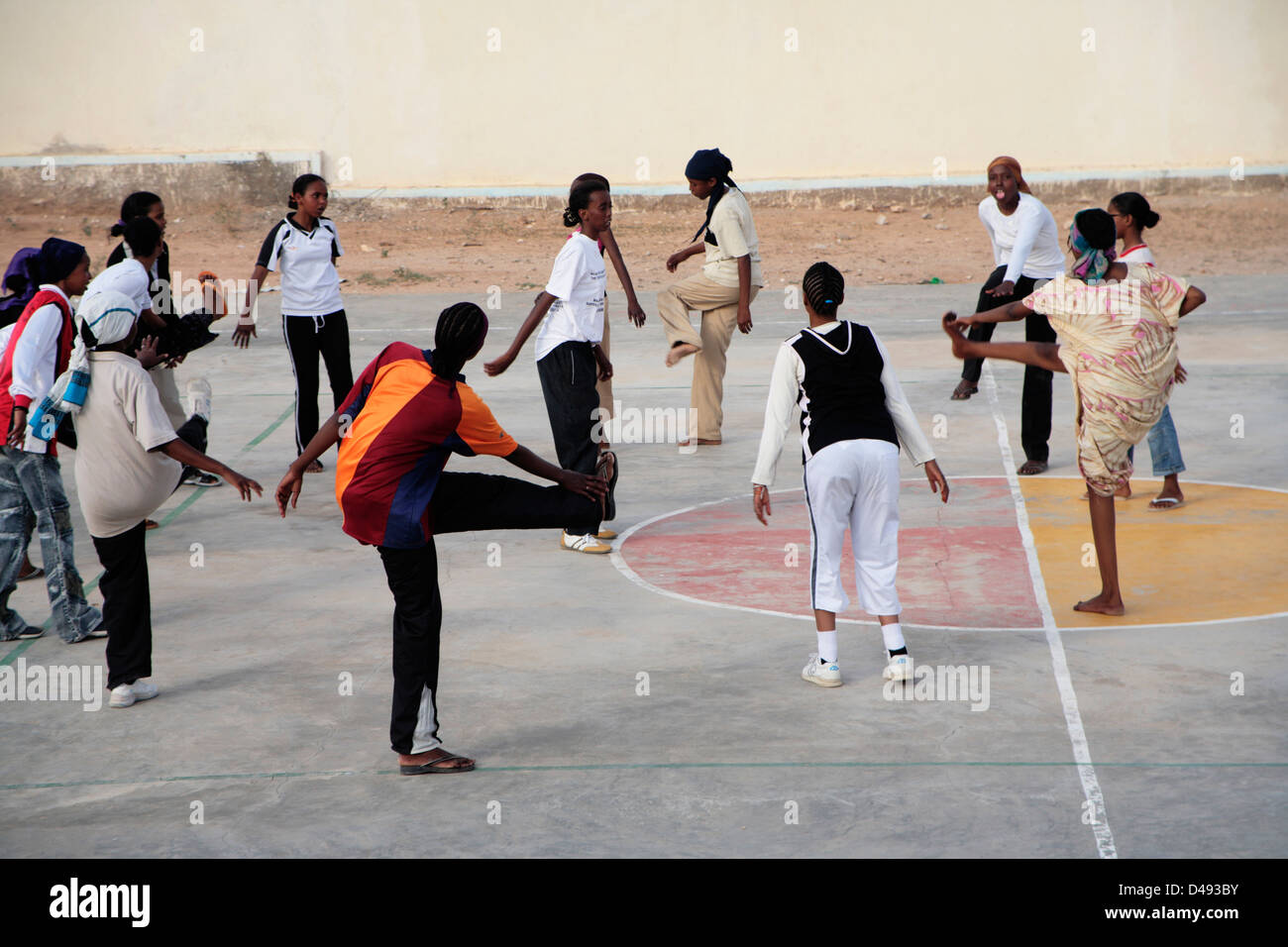 Somali women's basketball team practice in Burao Stock Photo - Alamy