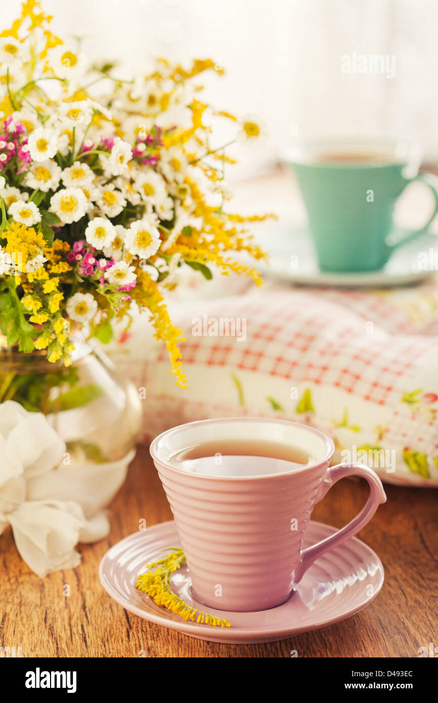 Bunch of cups hi-res stock photography and images - Alamy