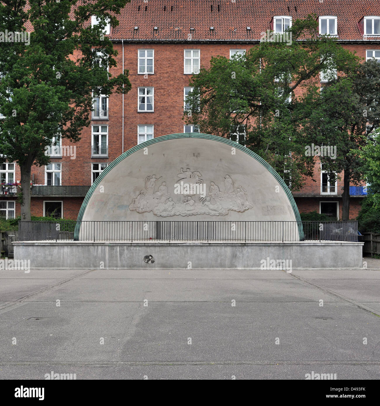 The Enghaveparken Bandstand, designed by Arne Jacobsen between 1927 ...