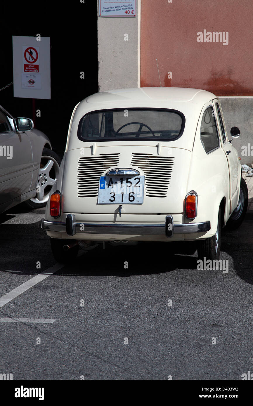 rear view of Fiat 500 car Stock Photo - Alamy