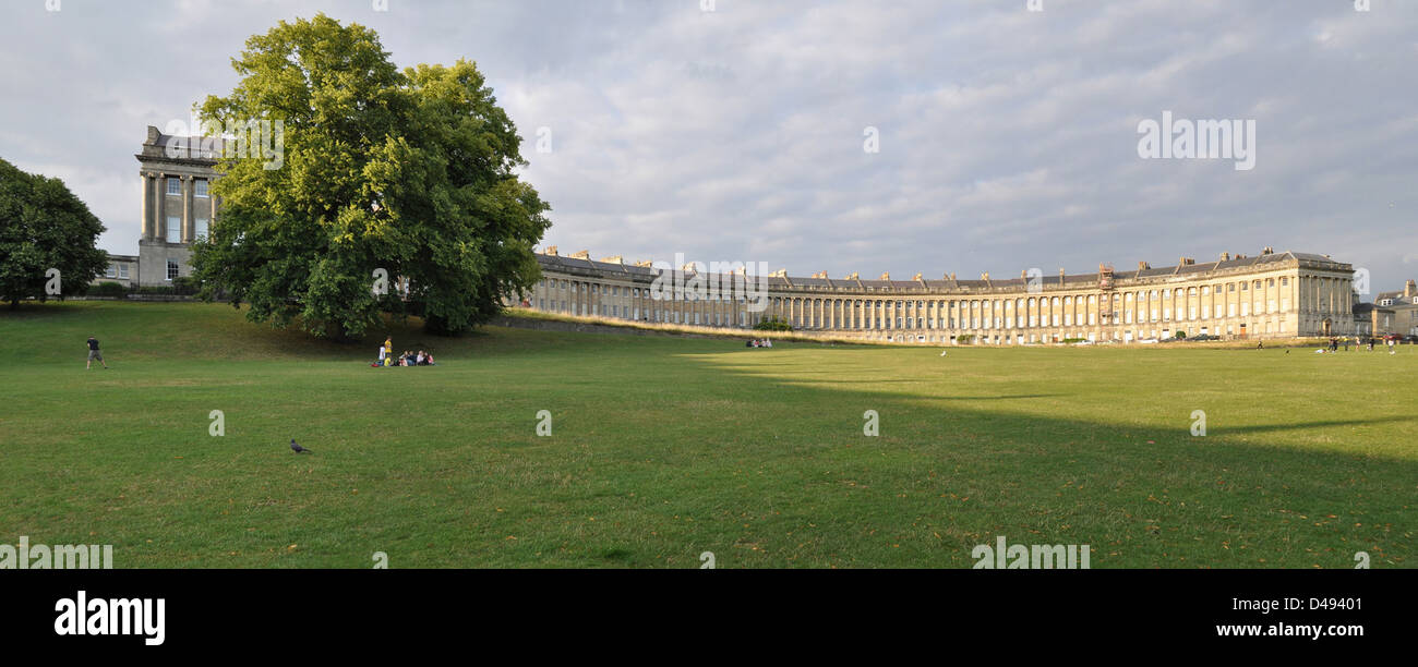 The Royal Crescent in Bath, designed by John Wood the Younger between ...