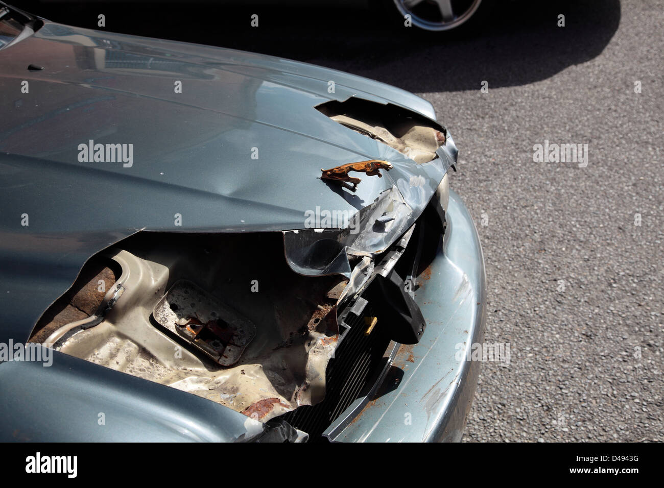 Front end car hi-res stock photography and images - Alamy