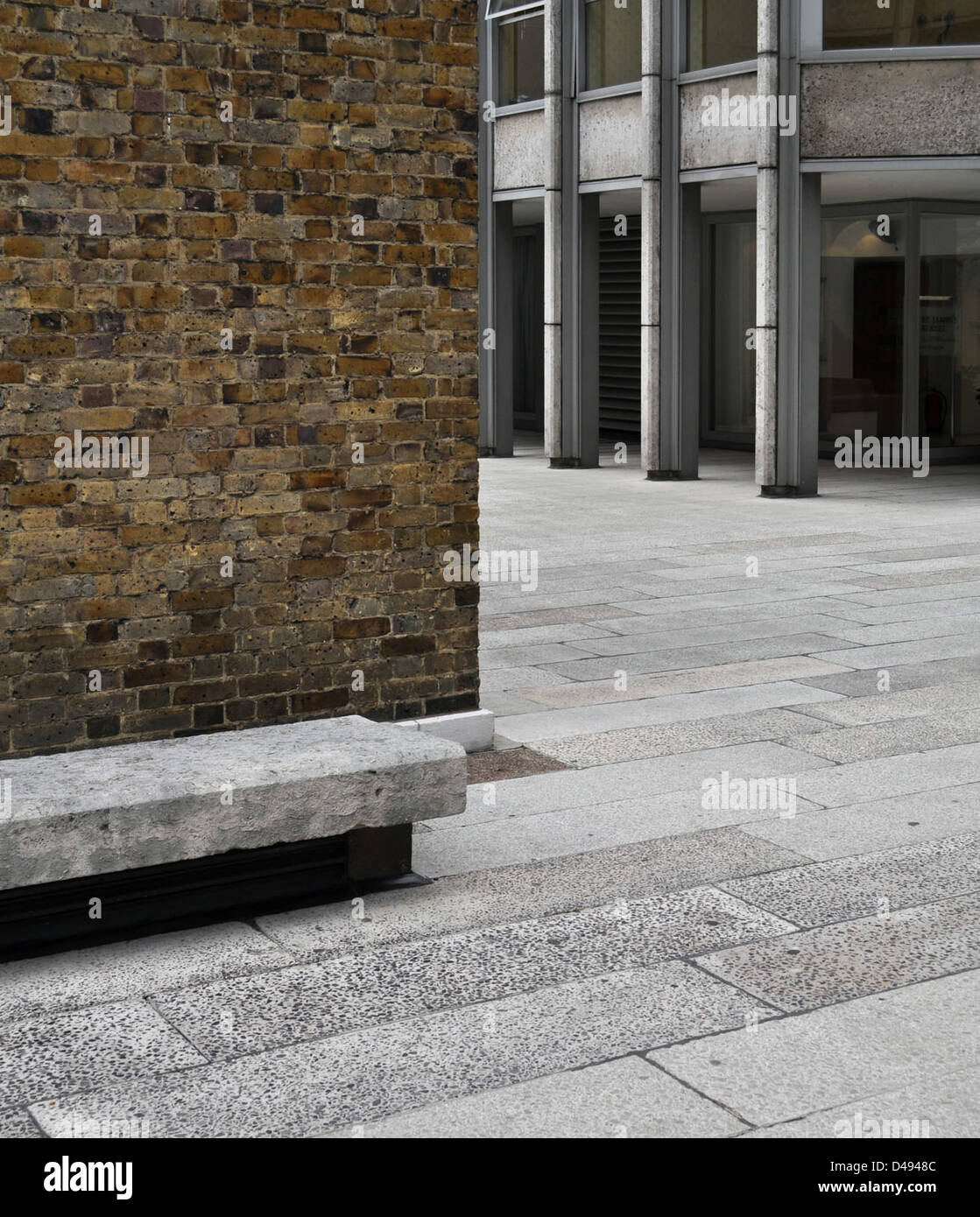 The Economist Building, designed by Peter and Alison Smithson in London ...