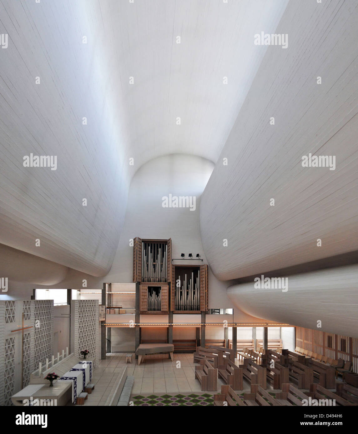 Jørn Utzon's design for Bagsværd Church in Copenhagen, constructed ...