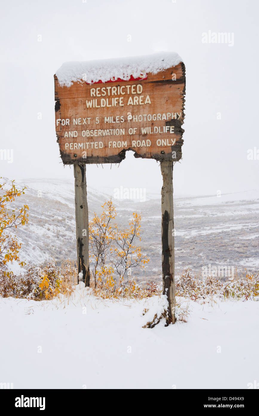Entry restricted sign hi-res stock photography and images - Alamy