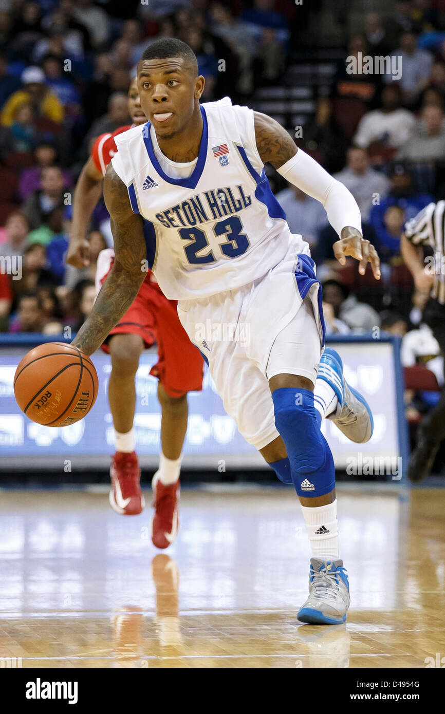 Seton hall pirates basketball court hi-res stock photography and images ...
