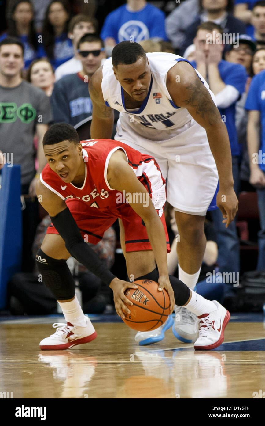 March 8, 2013: Rutgers Scarlet Knights guard Myles Mack (4) grabs the ...