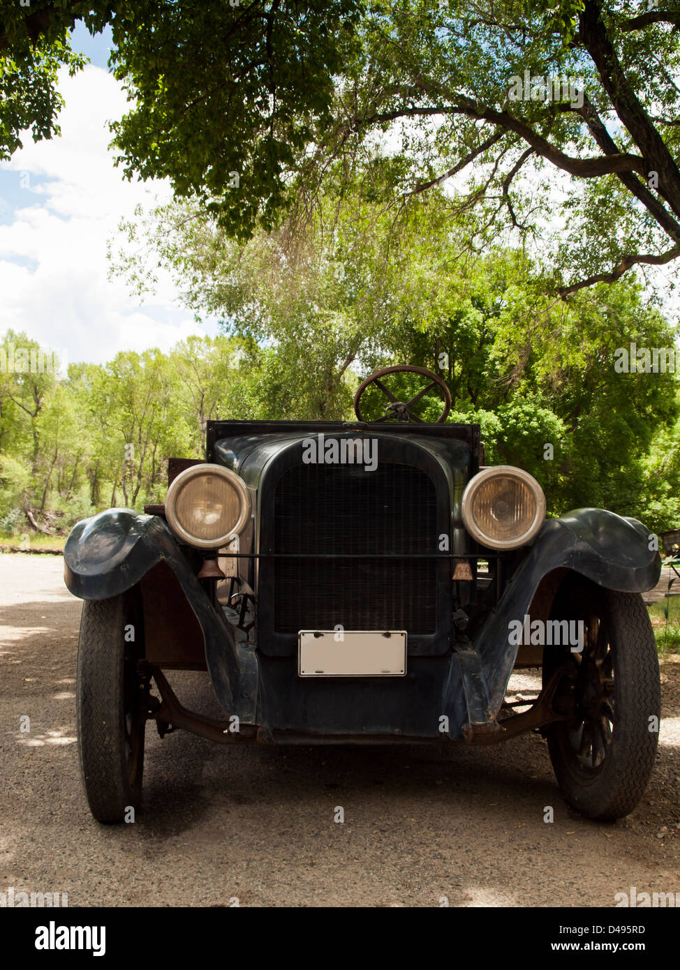 Vintage car on the farm in Colorado Stock Photo - Alamy