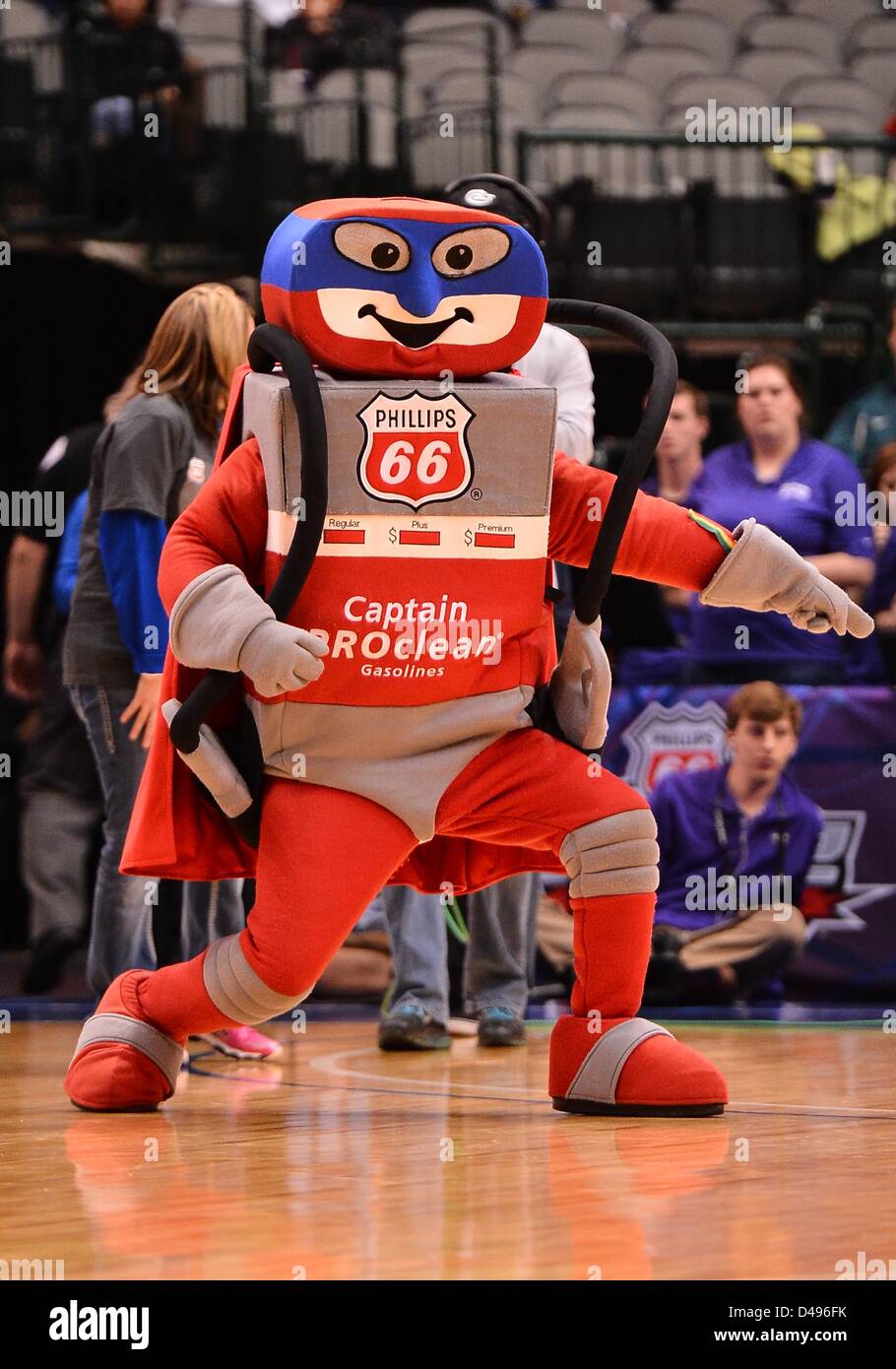 University of kansas mascot hi-res stock photography and images - Alamy