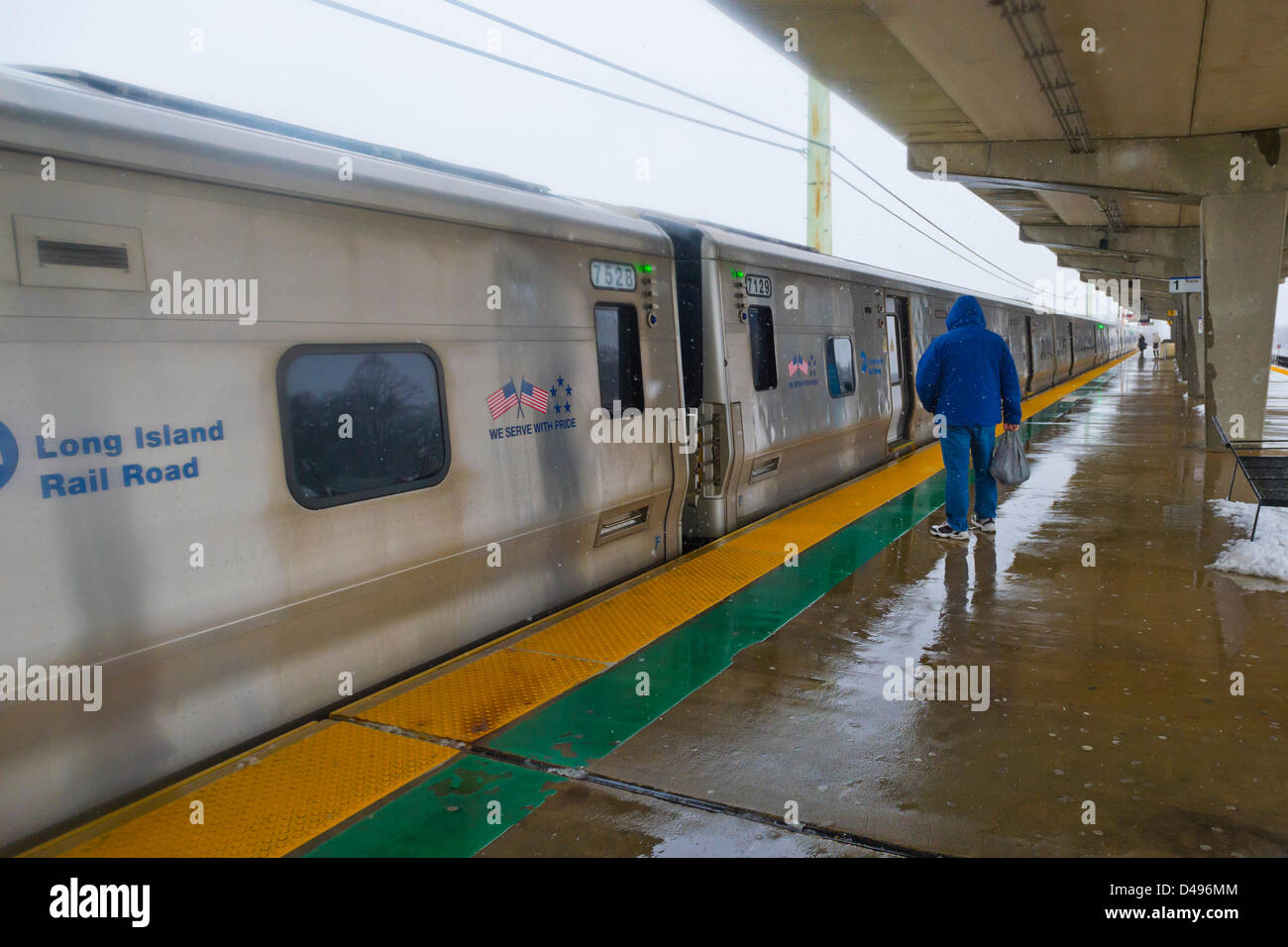 Merrick, New York, USA. 8th March 2013. Though the Long Island Rail ...