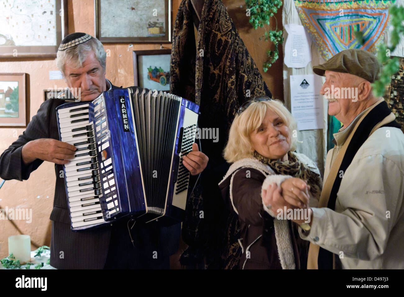 Warsaw, Poland, traditional Jewish music in a bar Stock Photo - Alamy