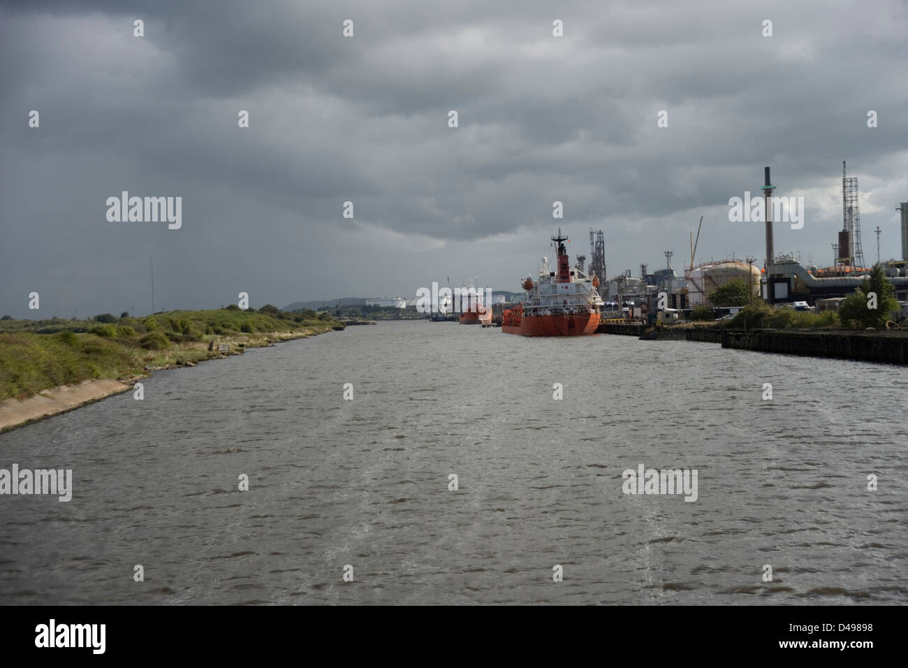 Stanlow Port and Oil terminal and the Manchester Ship Canal from the ...