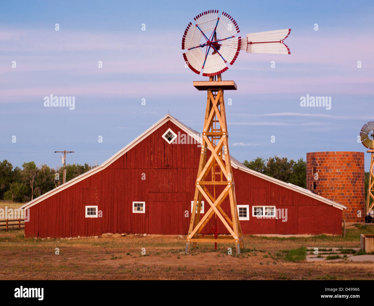 Old Red Barn at the 17mile House Farm Park, Colorado Stock Photo - Alamy