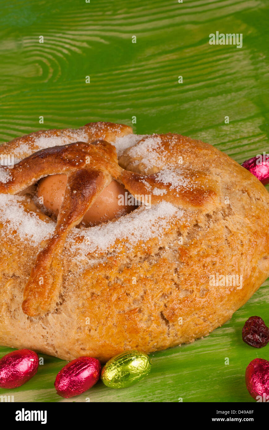 Mona traditional spanish cake hi-res stock photography and images - Alamy