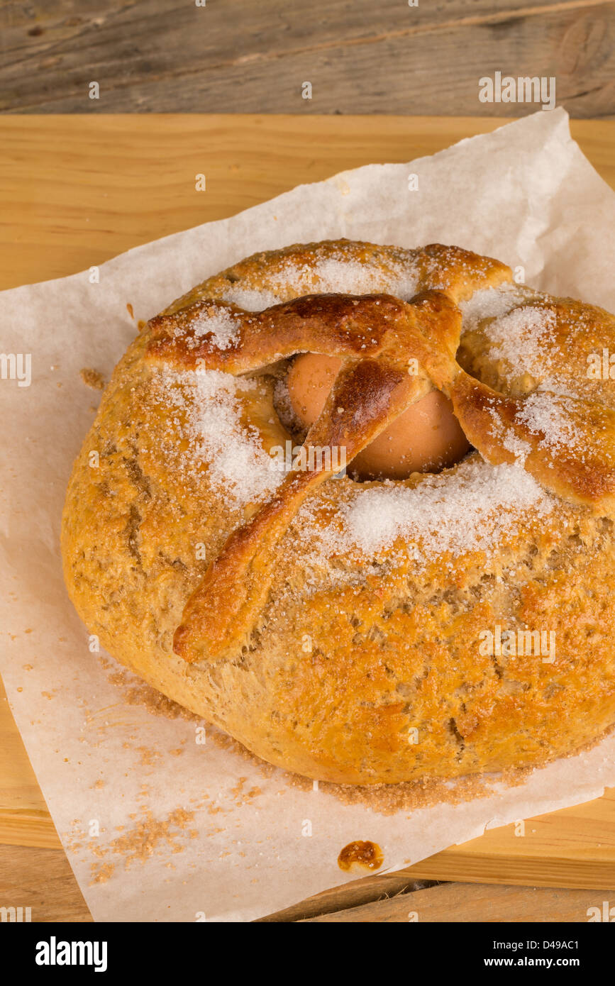 Mona traditional spanish cake hi-res stock photography and images - Alamy