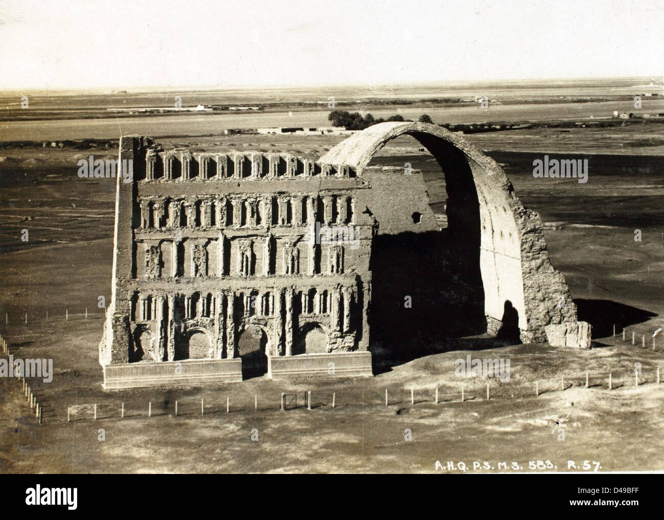 Parthian architecture hi-res stock photography and images - Alamy
