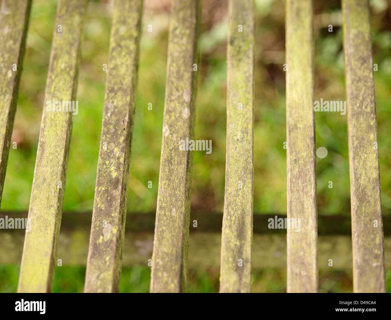 Slats of old garden bench diagonal lines Stock Photo - Alamy