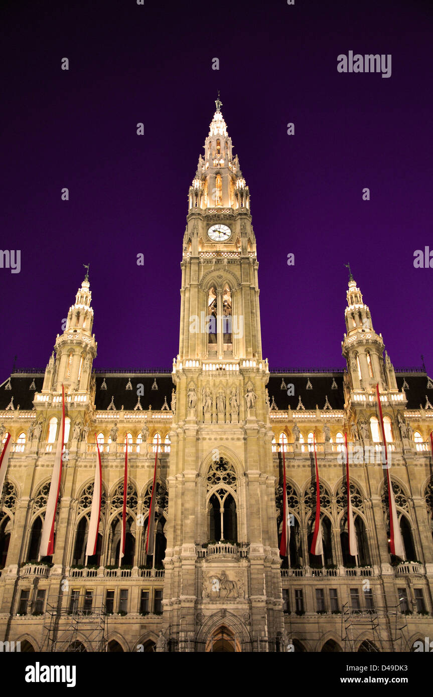Rathaus night neues rathaus vienna hi-res stock photography and images ...