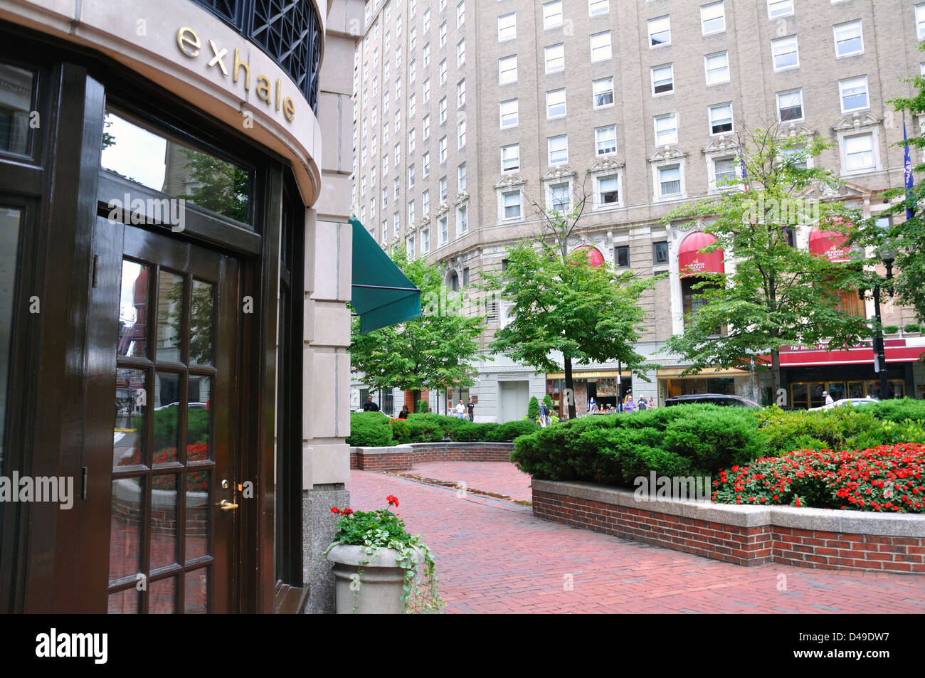 Exhale spa in boston hi-res stock photography and images - Alamy
