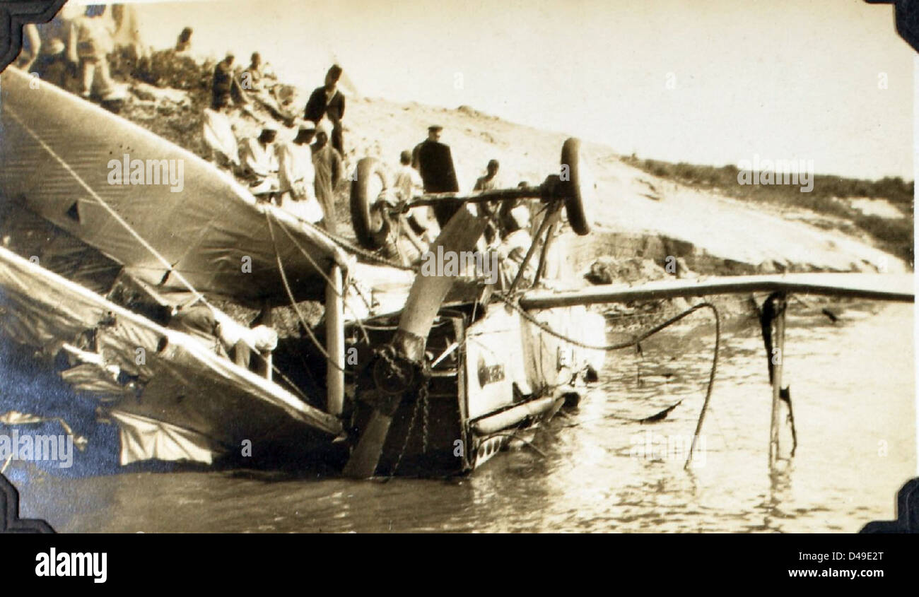 This photograph by Edwin Newman captures a crash in the River Nile ...