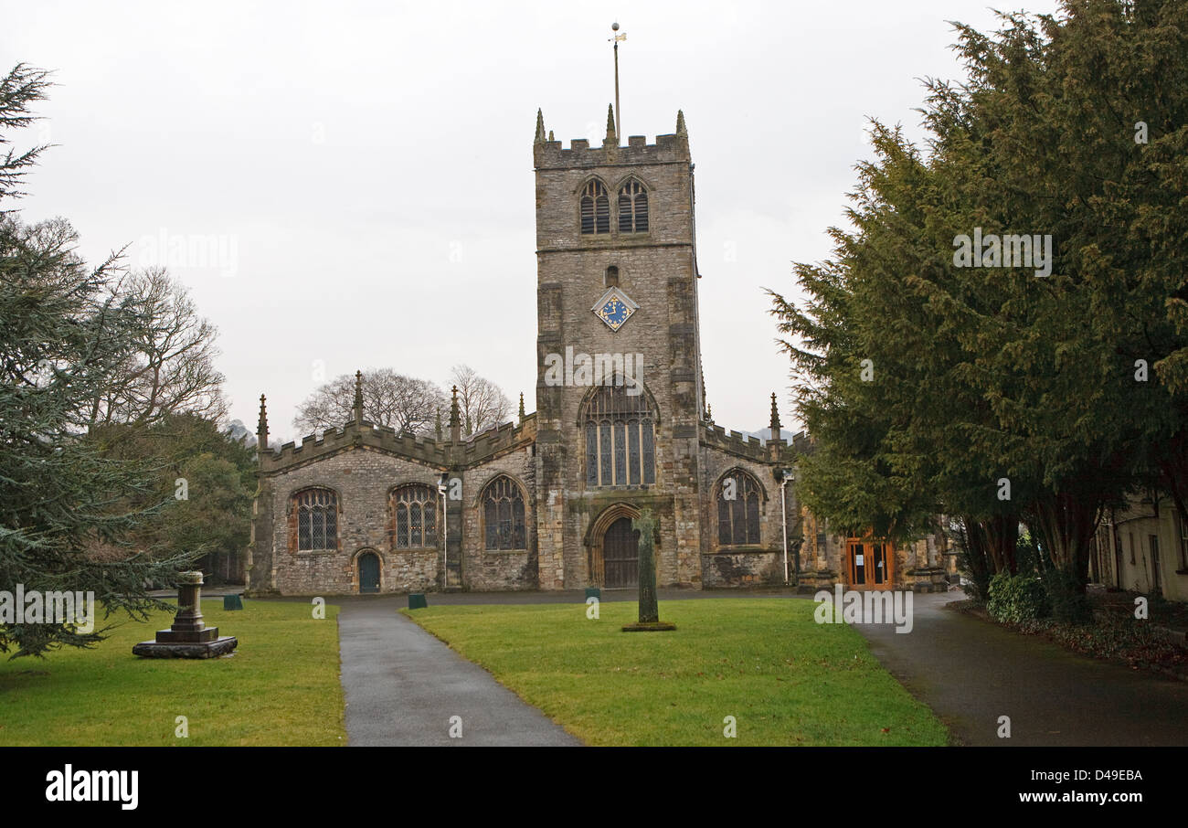 Kendal holy trinity church hi-res stock photography and images - Alamy