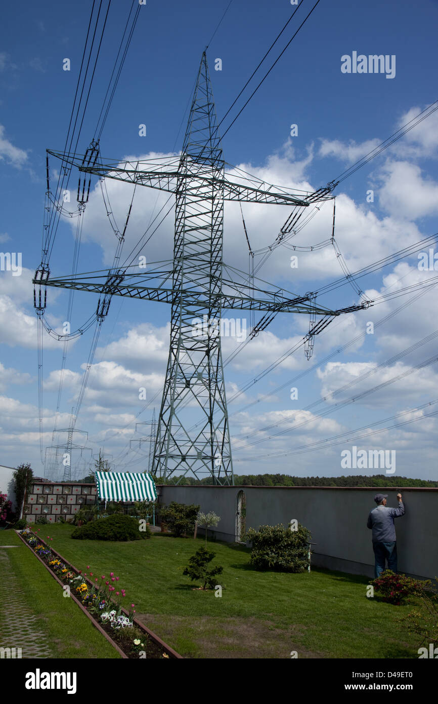 Outdoor garden grid lines hi-res stock photography and images - Alamy