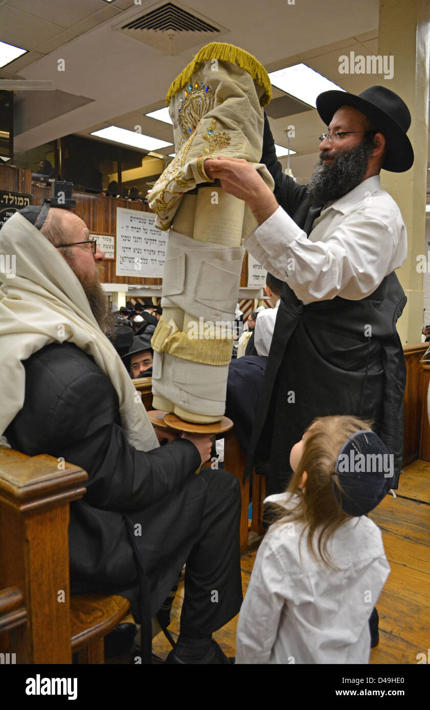 Torah For Children High Resolution Stock Photography and Images - Alamy