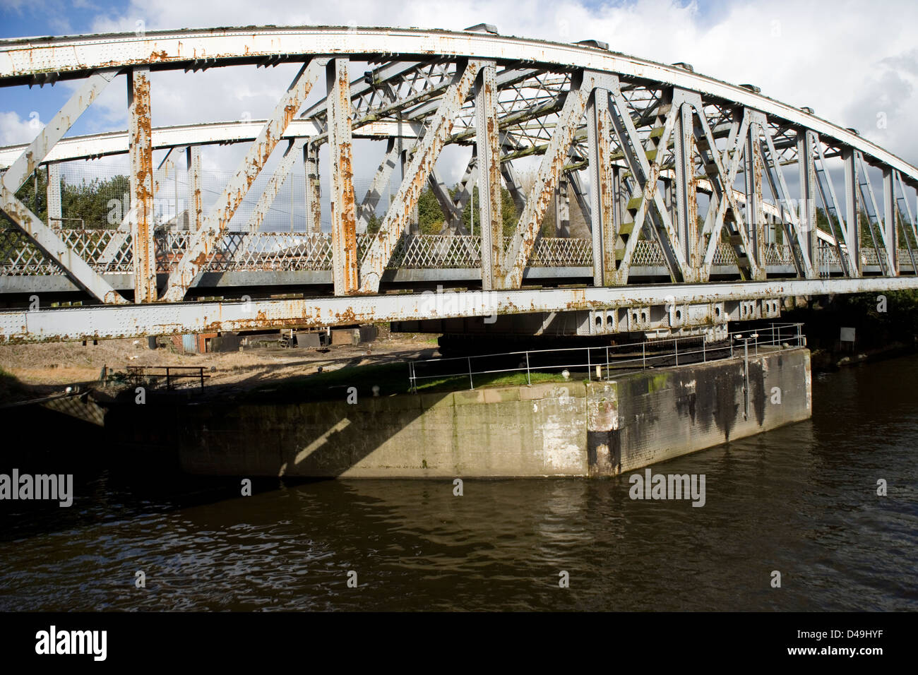 Northwich Road Swing Bridge on the Manchester Ship Canal from the ...
