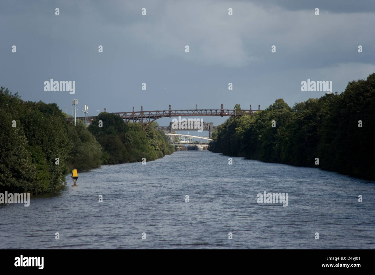 Latchford High Level Bridge on the Manchester Ship Canal from the ...