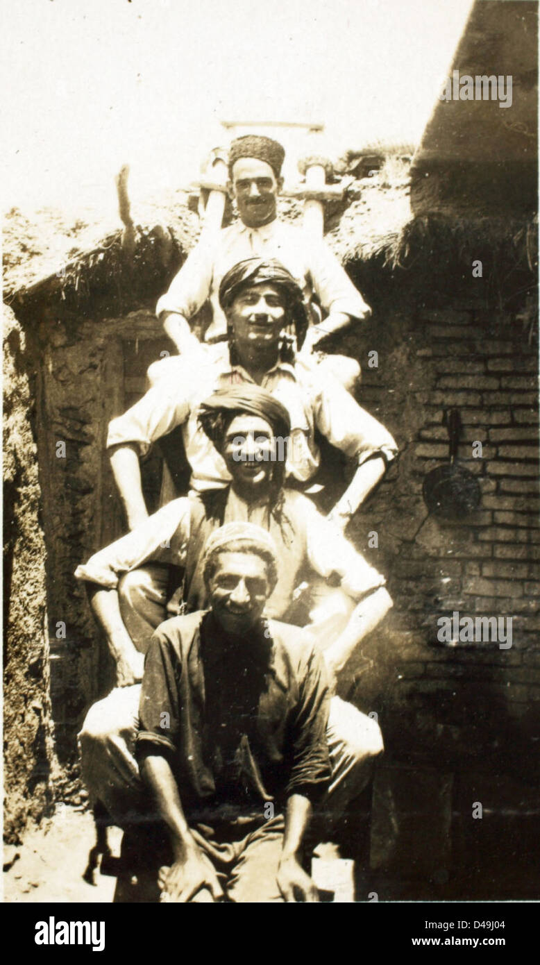 Persian servants hi-res stock photography and images - Alamy