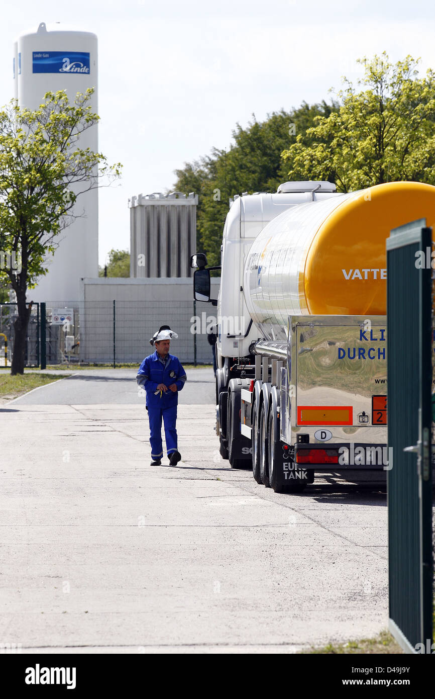 Co2 injection system hi-res stock photography and images - Alamy