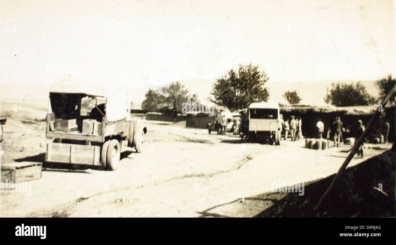Military convoy management hi-res stock photography and images - Alamy