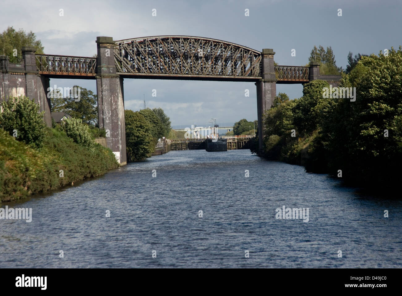 Latchford viaduct hi-res stock photography and images - Alamy