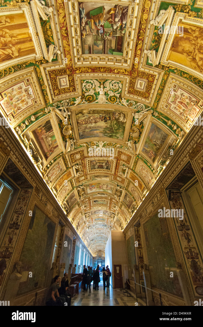Vatican Museum walls, Rome, Italy Stock Photo - Alamy