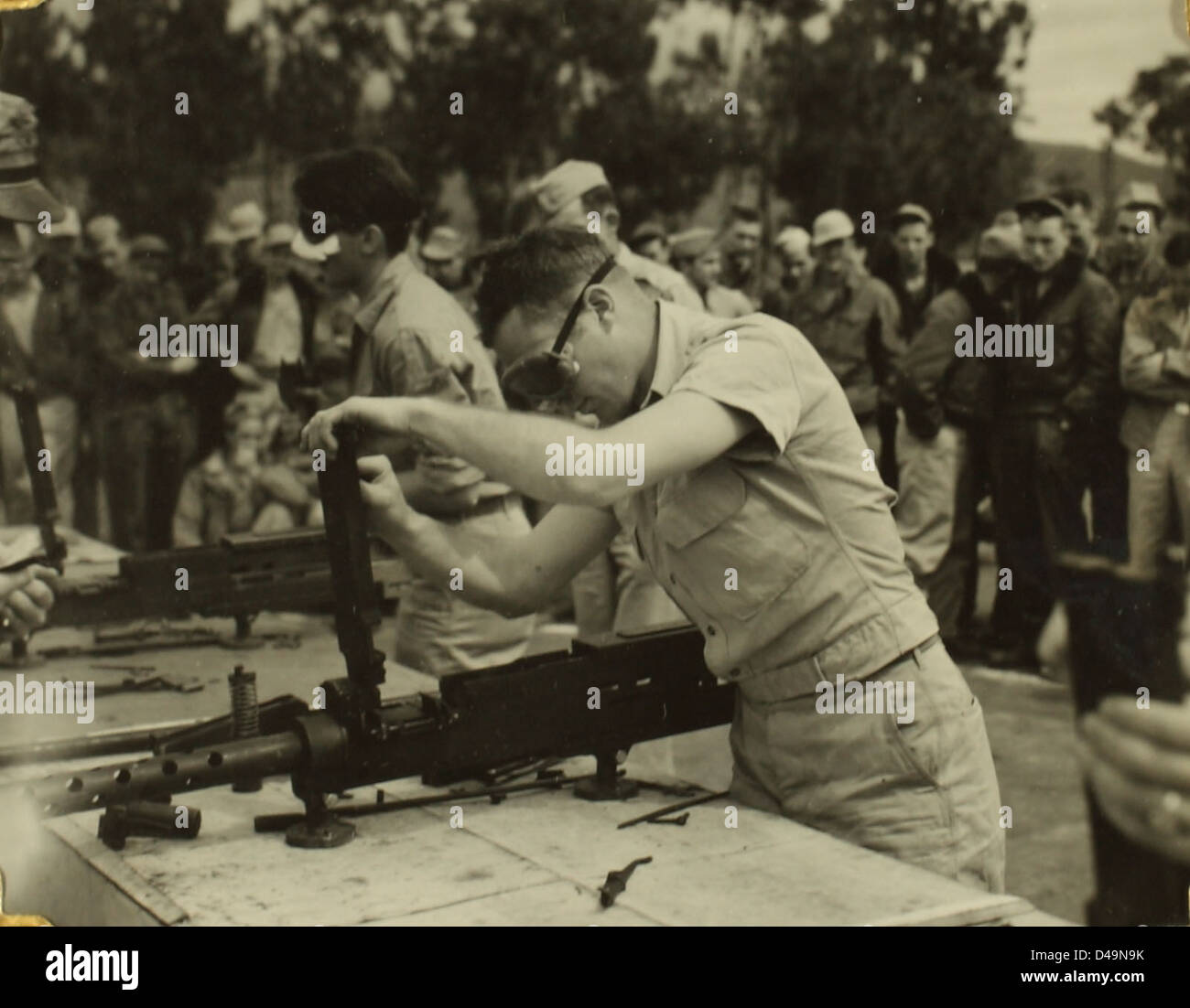 Browning machine gun production hi-res stock photography and images - Alamy