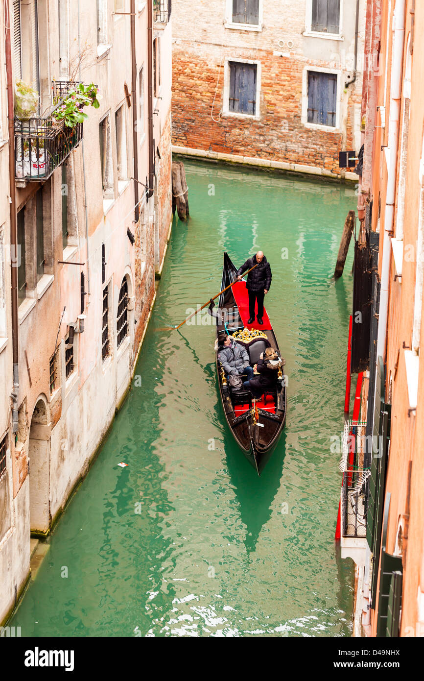 Gondola moving hi-res stock photography and images - Alamy