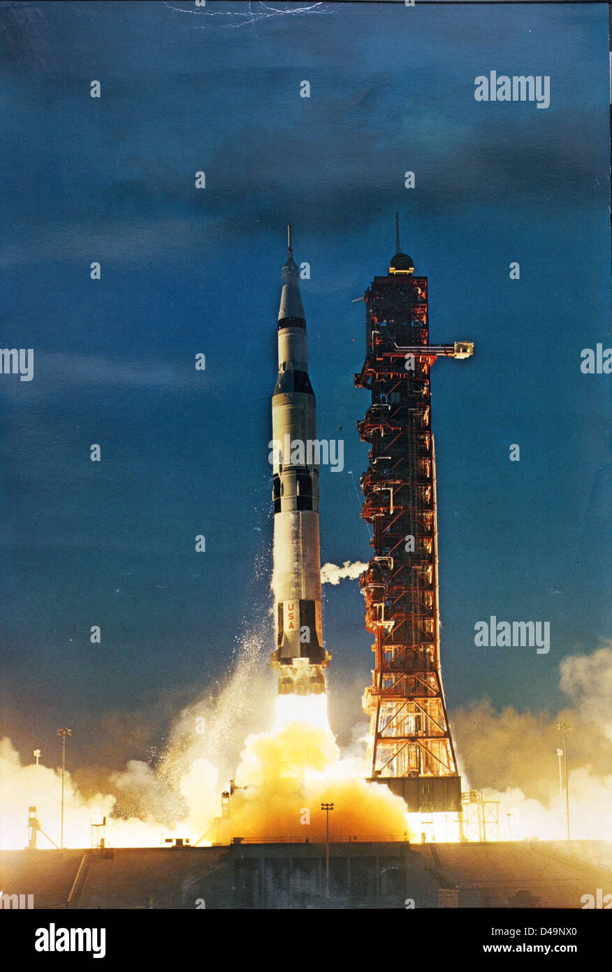 Roy Standefer's photograph of the Apollo Saturn V rocket captures one ...