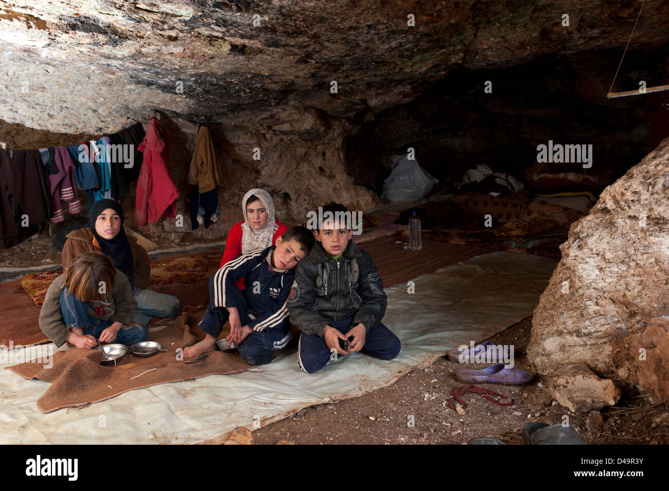 Refugees running from the Assad regime take shelter in caves, Assaharia ...