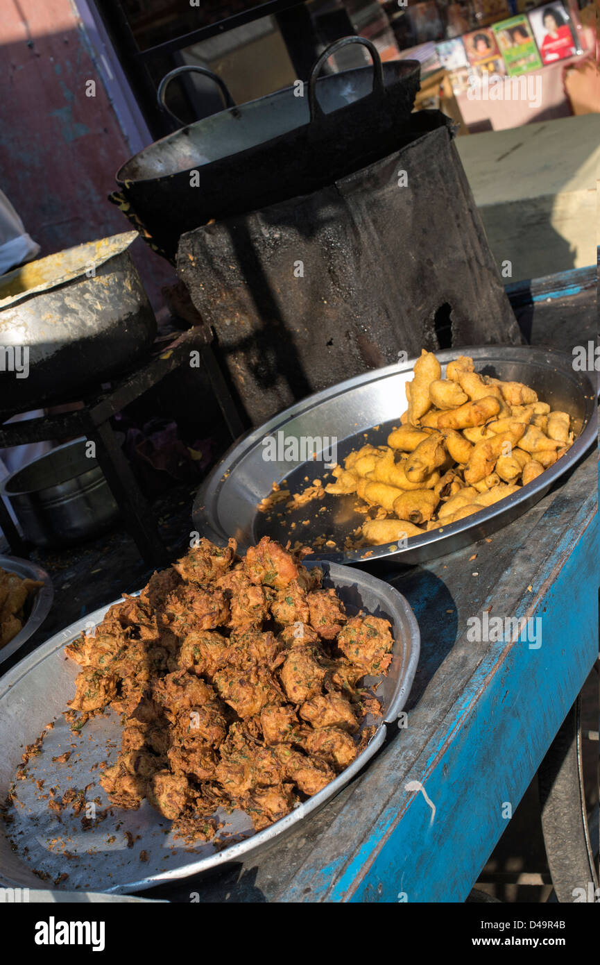Deep fried chillis hi-res stock photography and images - Alamy