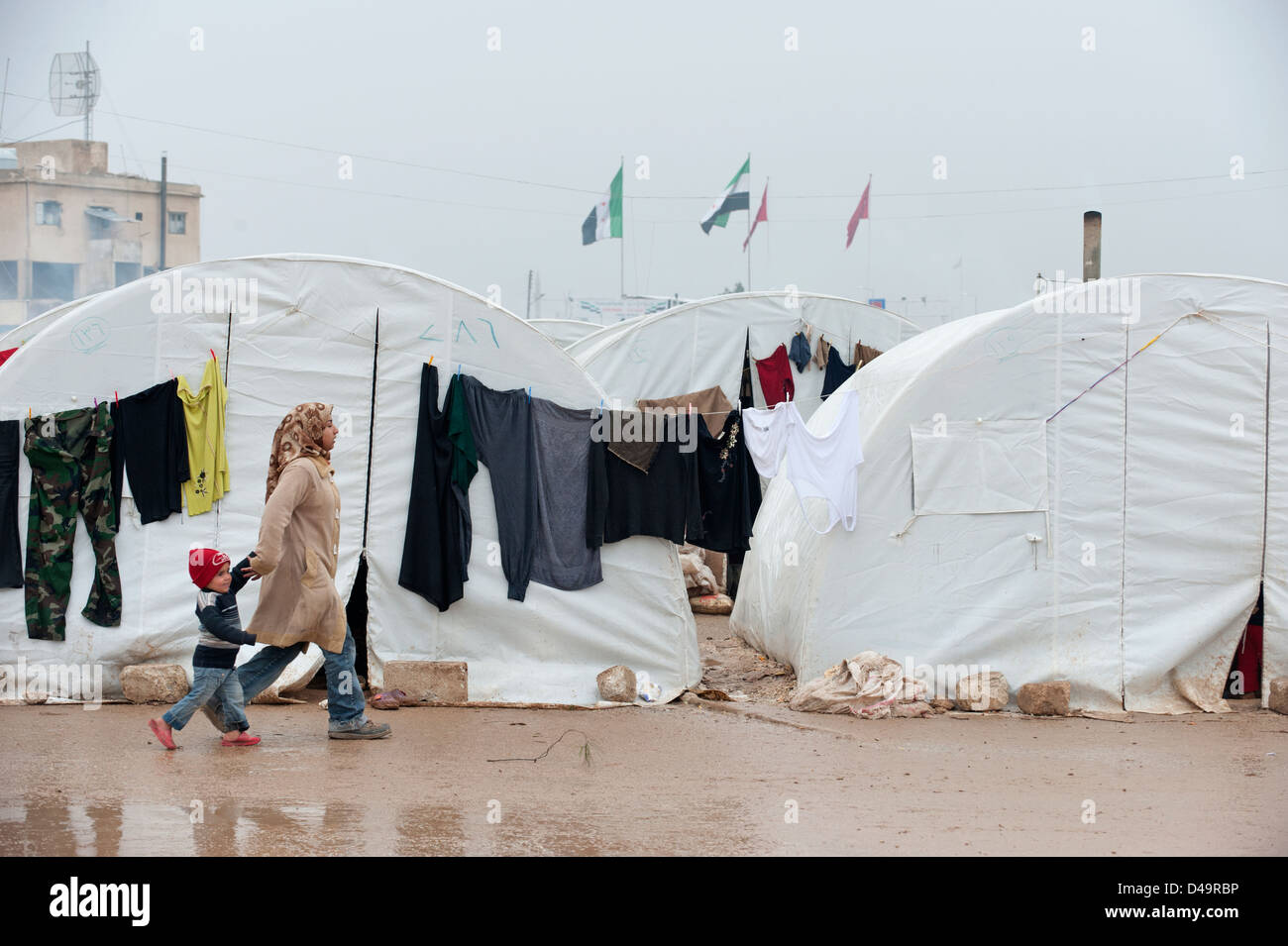 The Azaz Refugee Camp on the Turkish border, Syria Stock Photo - Alamy