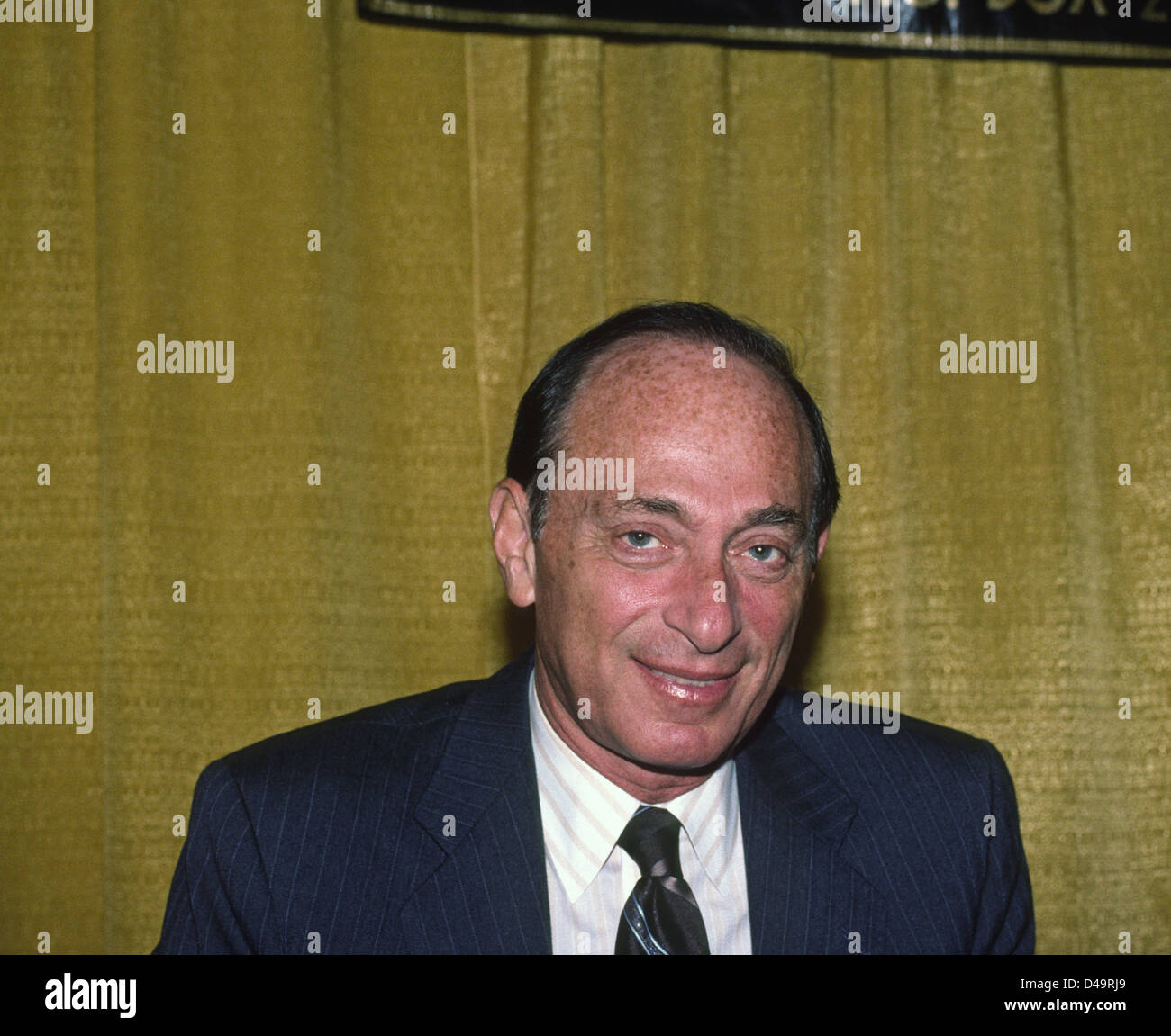 Dines hi-res stock photography and images - Alamy