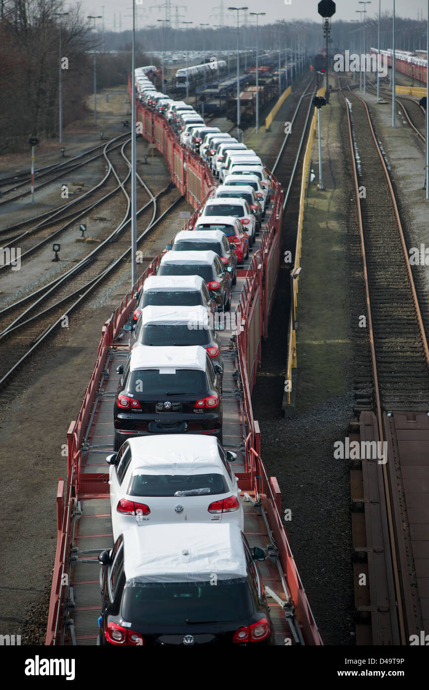 6 car train hi-res stock photography and images - Alamy