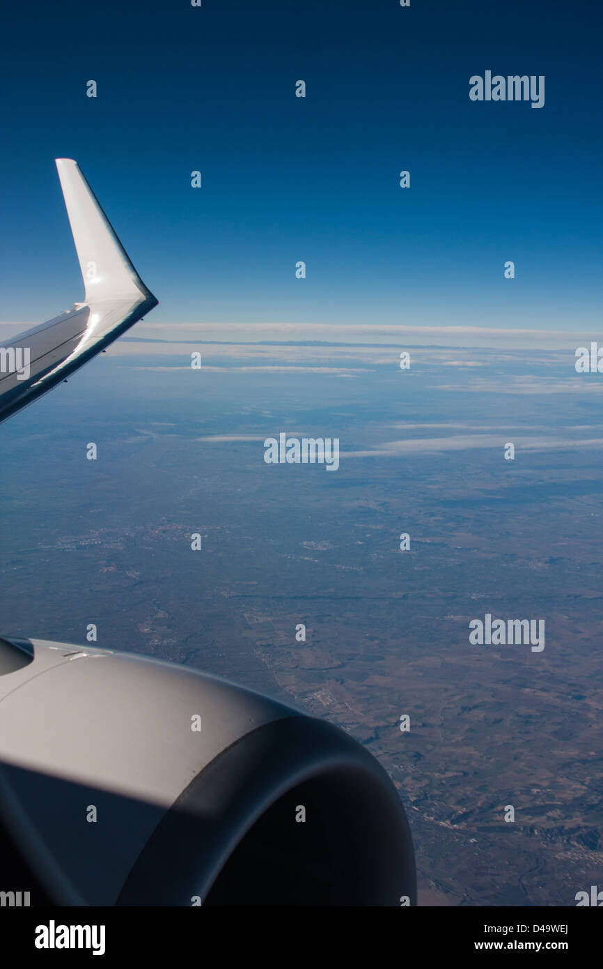 Airplane top view hi-res stock photography and images - Alamy