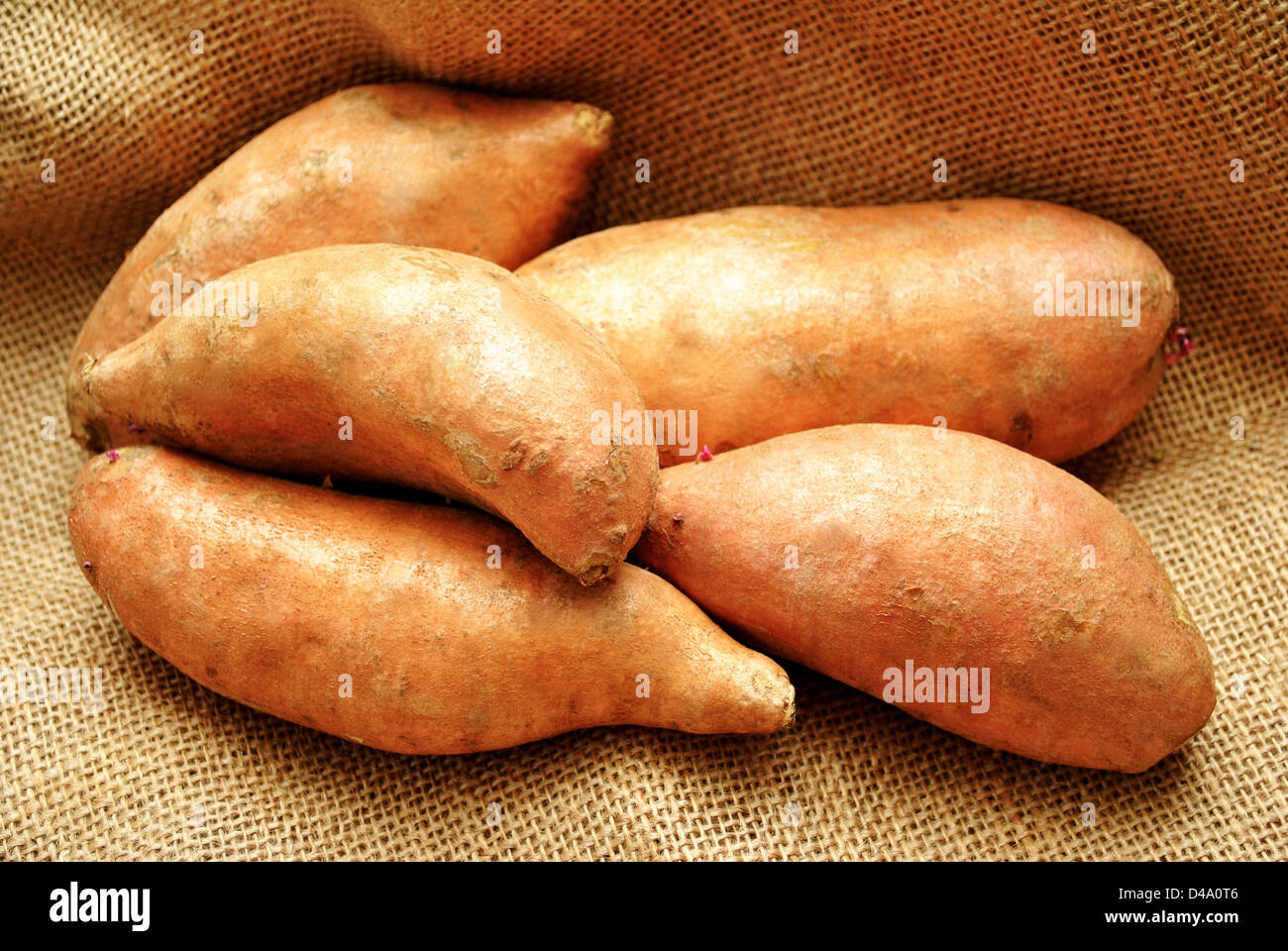 Five potatoes hi-res stock photography and images - Alamy