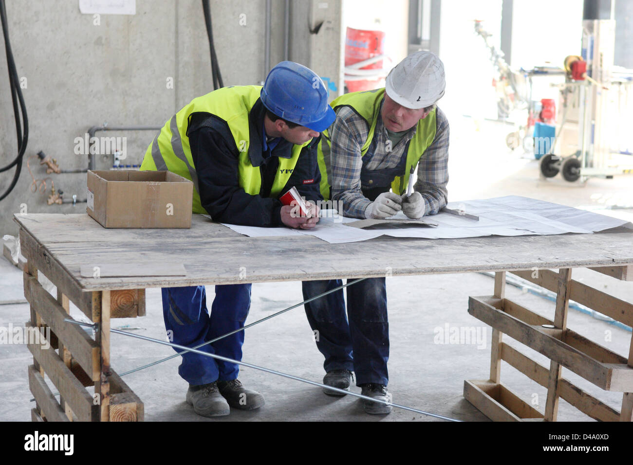 Schoenefeld, Germany, construction worker on the BBI construction site ...