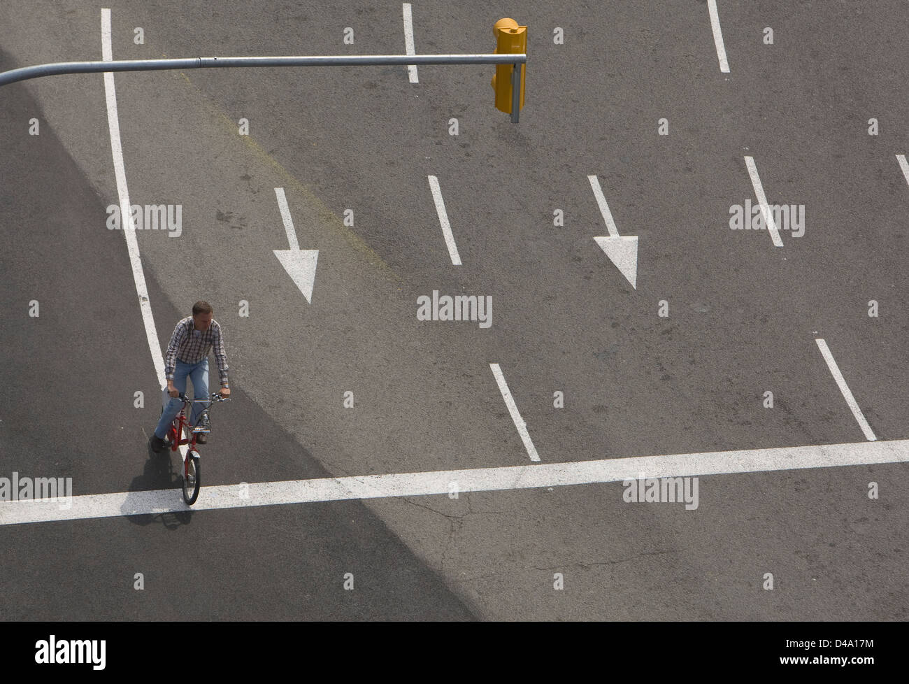 Marking on multi lane hi-res stock photography and images - Alamy