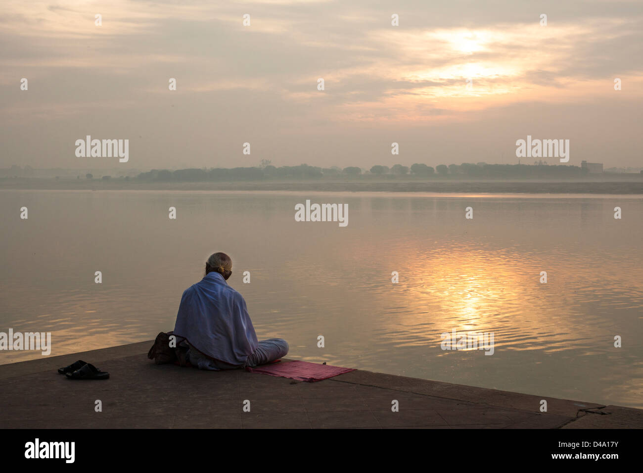 Sadhu meditation indian hi-res stock photography and images - Alamy