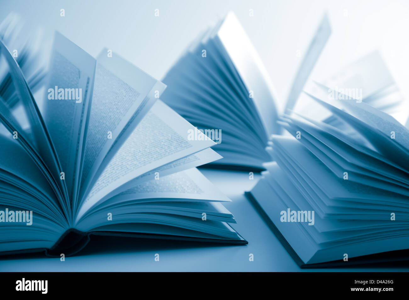 Open books hi-res stock photography and images - Alamy