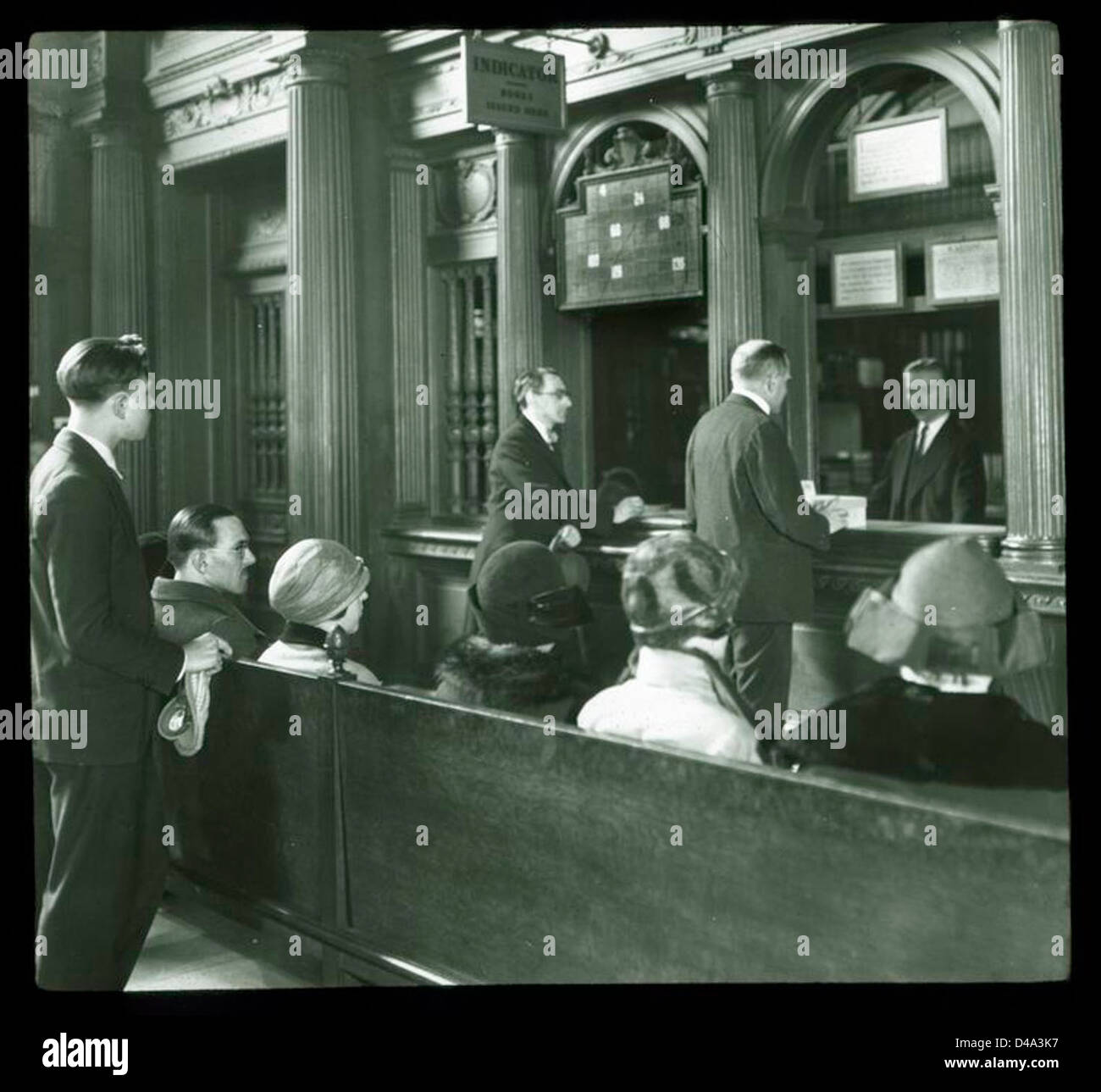 1920s men reading hi-res stock photography and images - Alamy